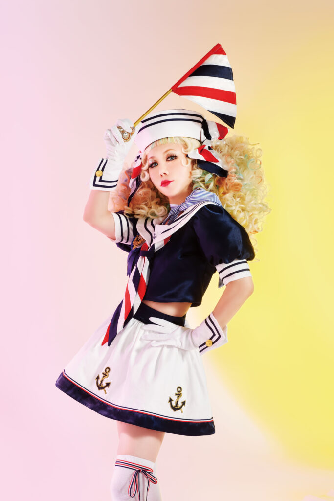 ALI PROJECTインタビュー。そのスタイルに似合う自分でいたいからこそ、心身共に自分を磨き、その服が似合う自分でいる。そういう女性たちに ...